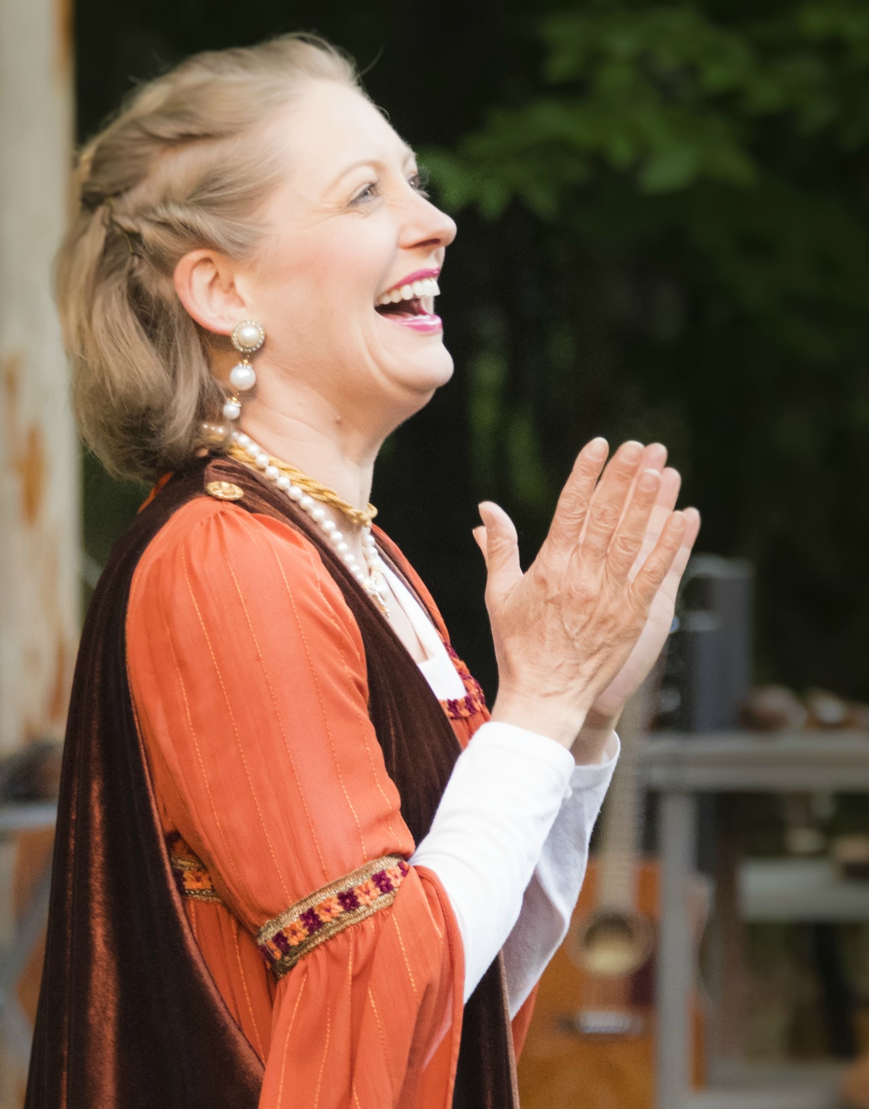 Support Door Shakespeare and its programs by making a donation